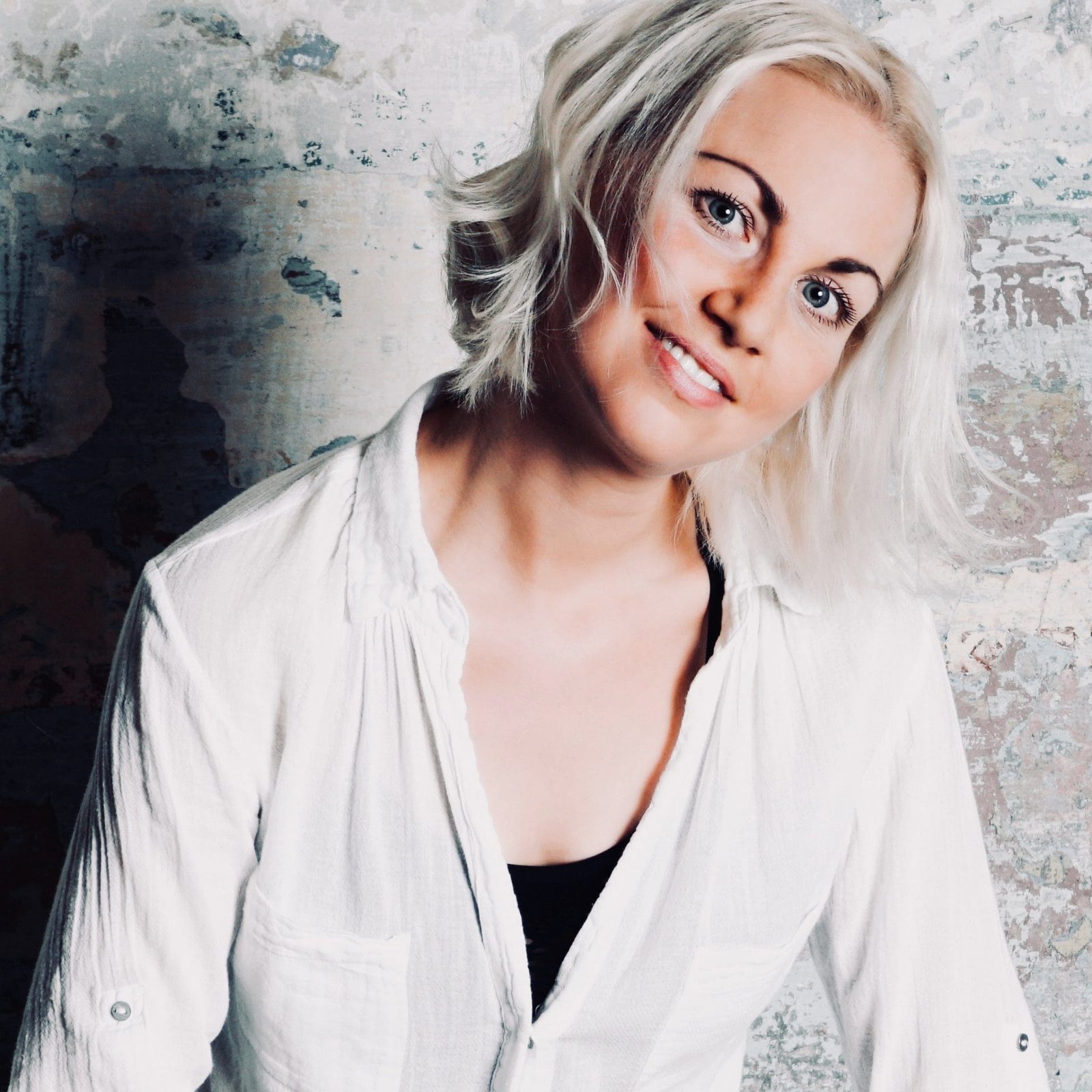 Laura Biemann - Yoga World